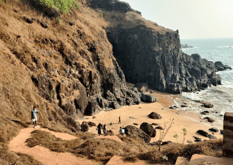 KASHELI BEACH GUIDE - HINDFIRI