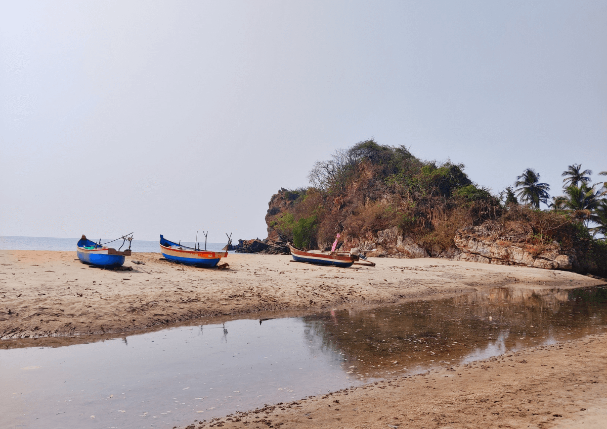 NIVATI BEACH GUIDE - HINDFIRI