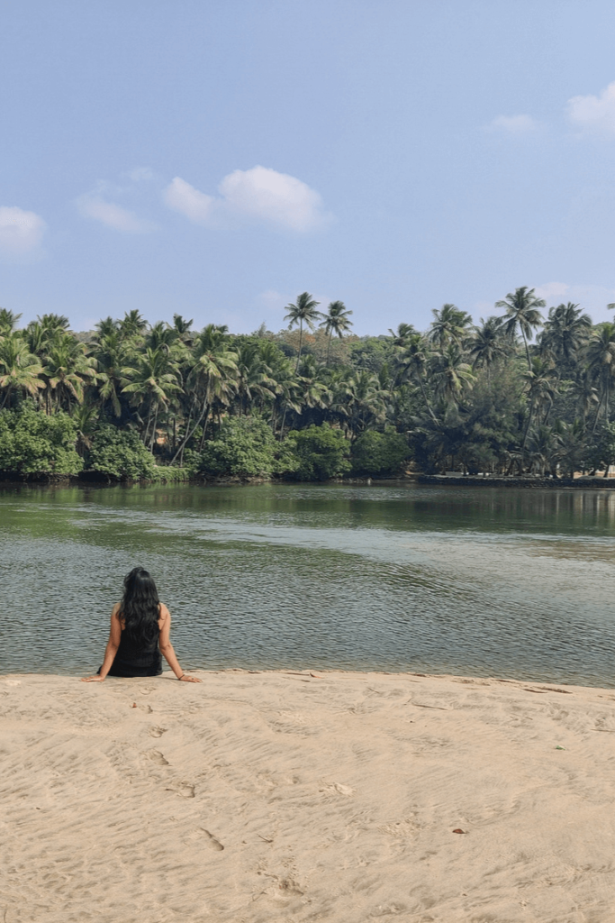 NIVATI BEACH GUIDE - HINDFIRI