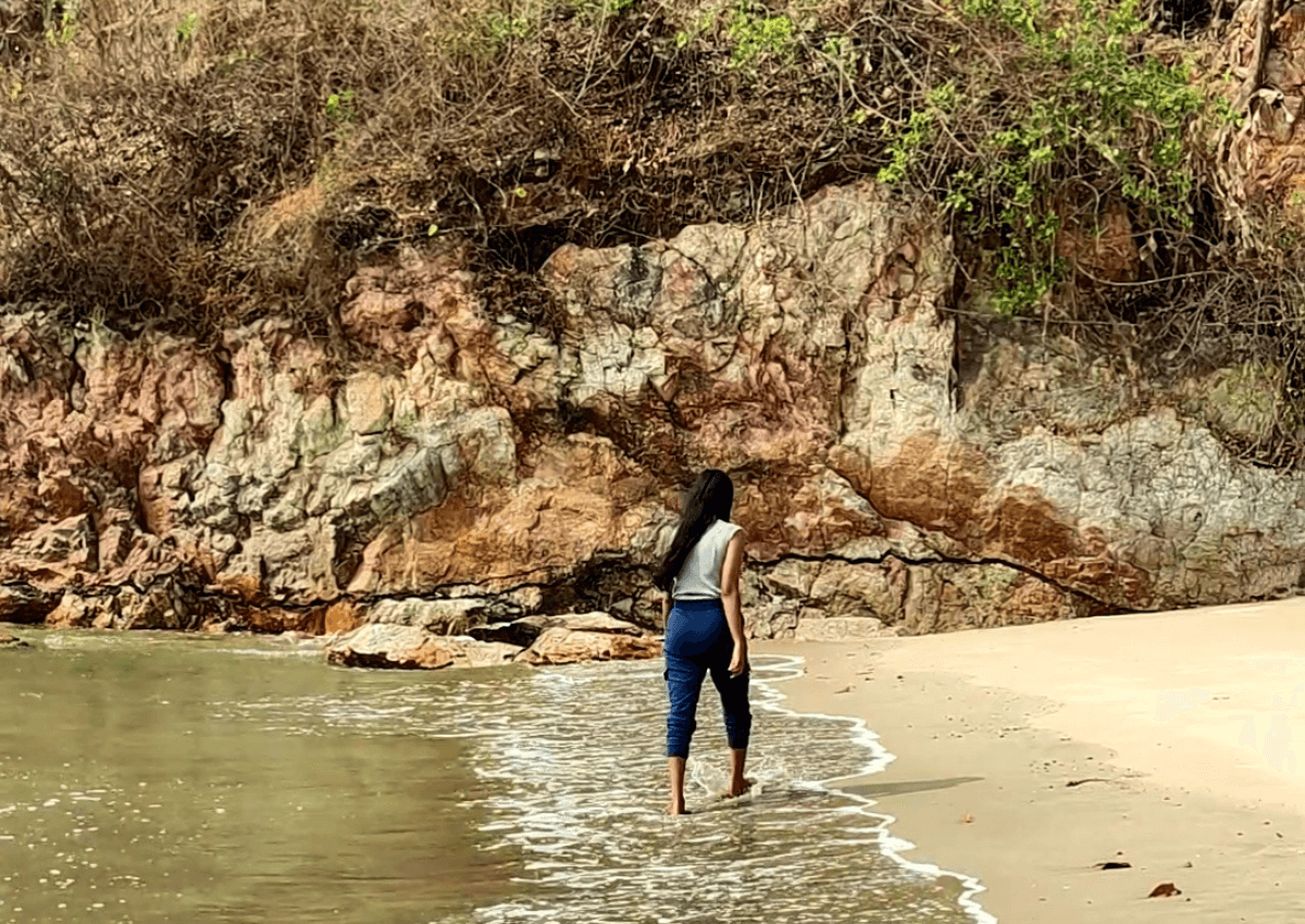 NIVATI BEACH GUIDE - HINDFIRI