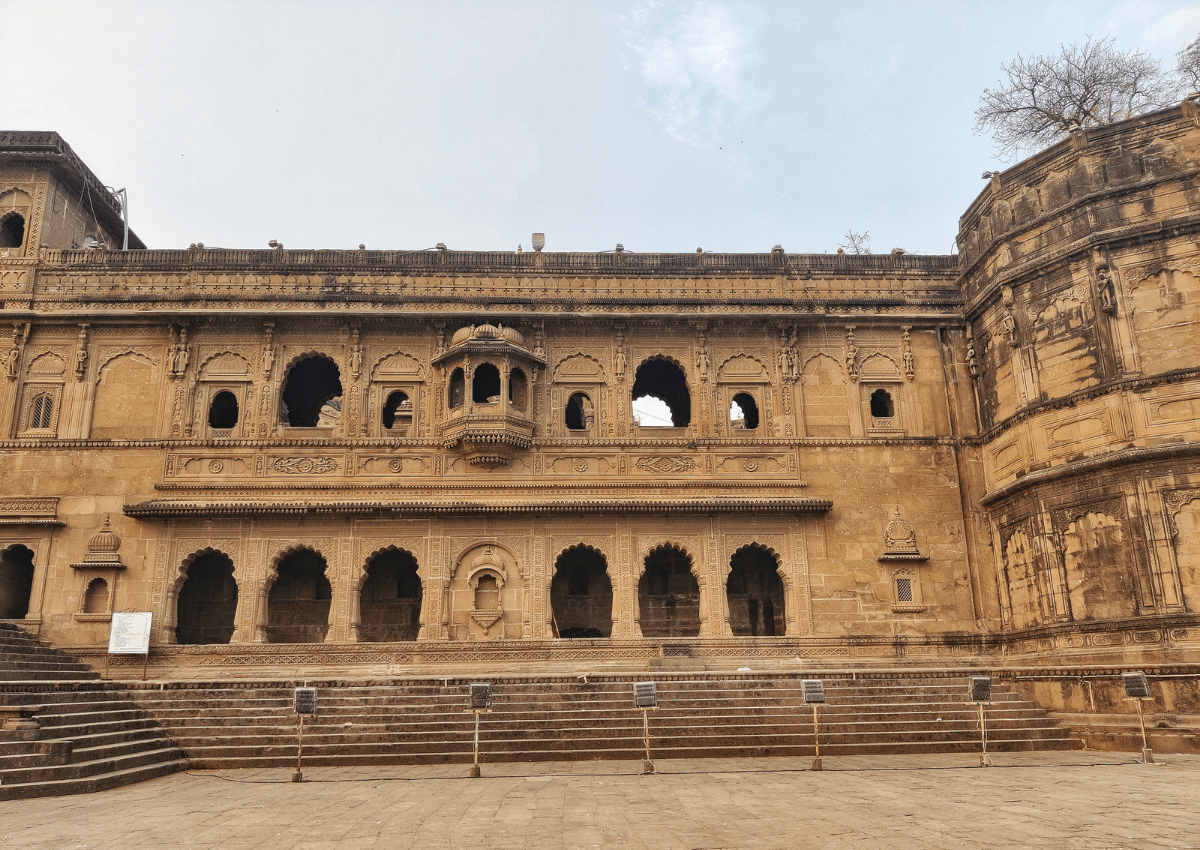 MAHESHWAR TRAVEL GUIDE - HINDFIRI